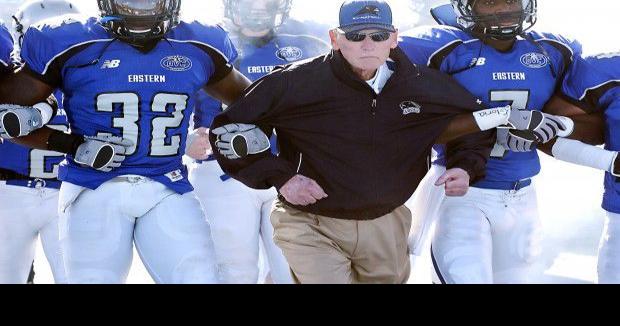 Longtime Eastern Illinois University football coach Bob Spoo remembered ...