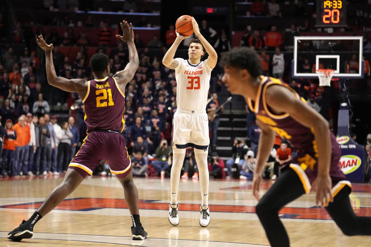No. 13 Illinois holds off Minnesota