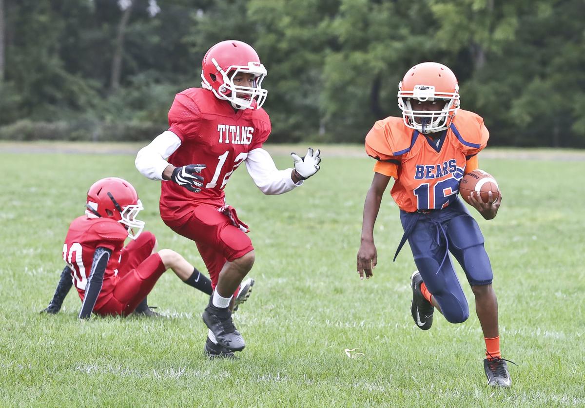 Moe Dampeer has the Decatur Bears ready for the spotlight | Football ...