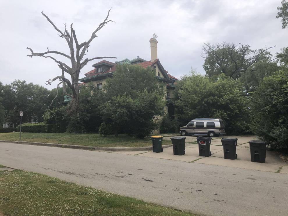 Iconic Decatur Powers-Jarvis Mansion sold for over $300,000 at auction