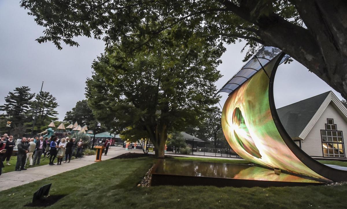 PHOTOS: "Learning Curve" Sculpture by Aaron McIntosh