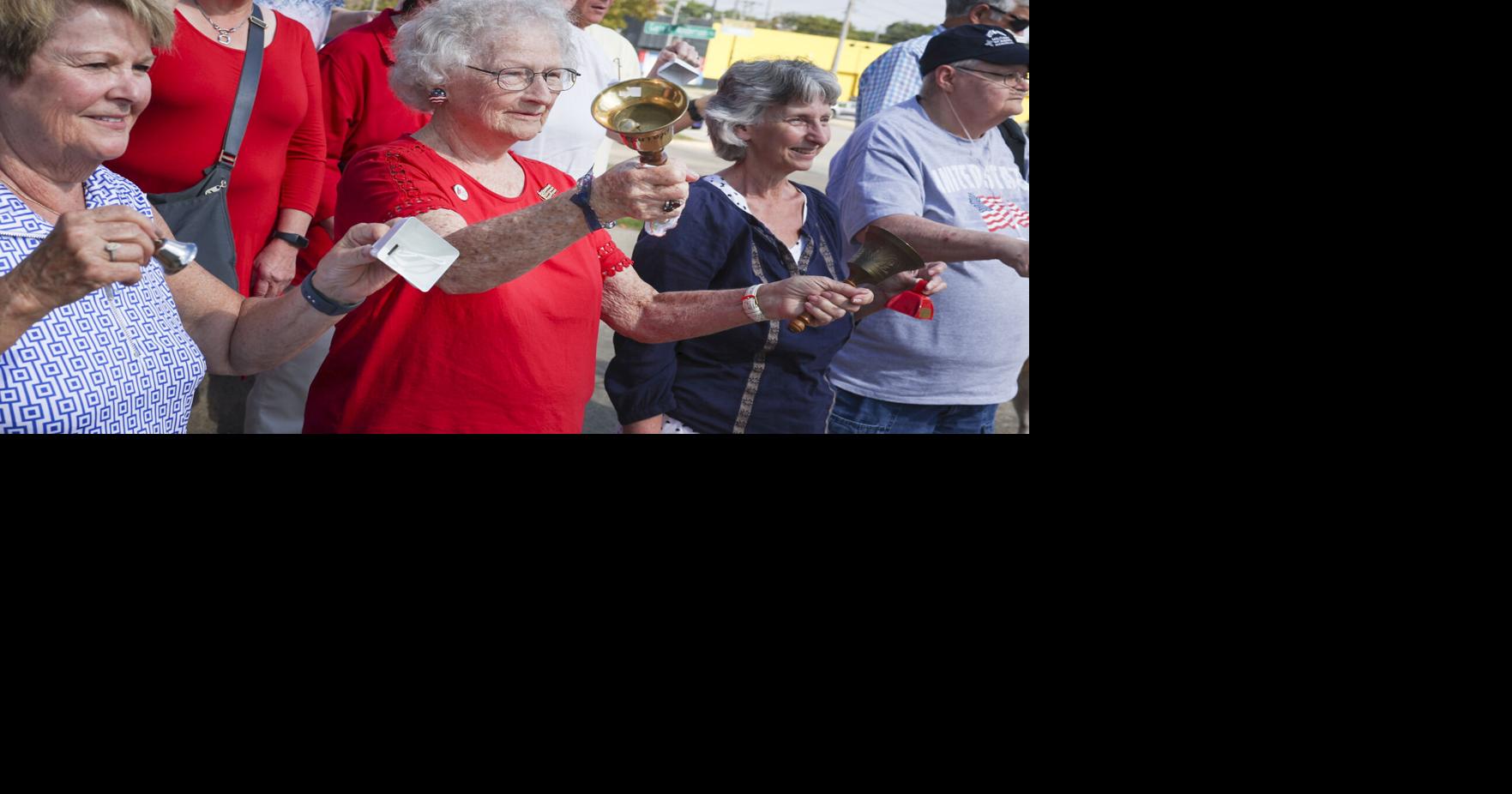 DAR chapters ring bells to honor the Constitution