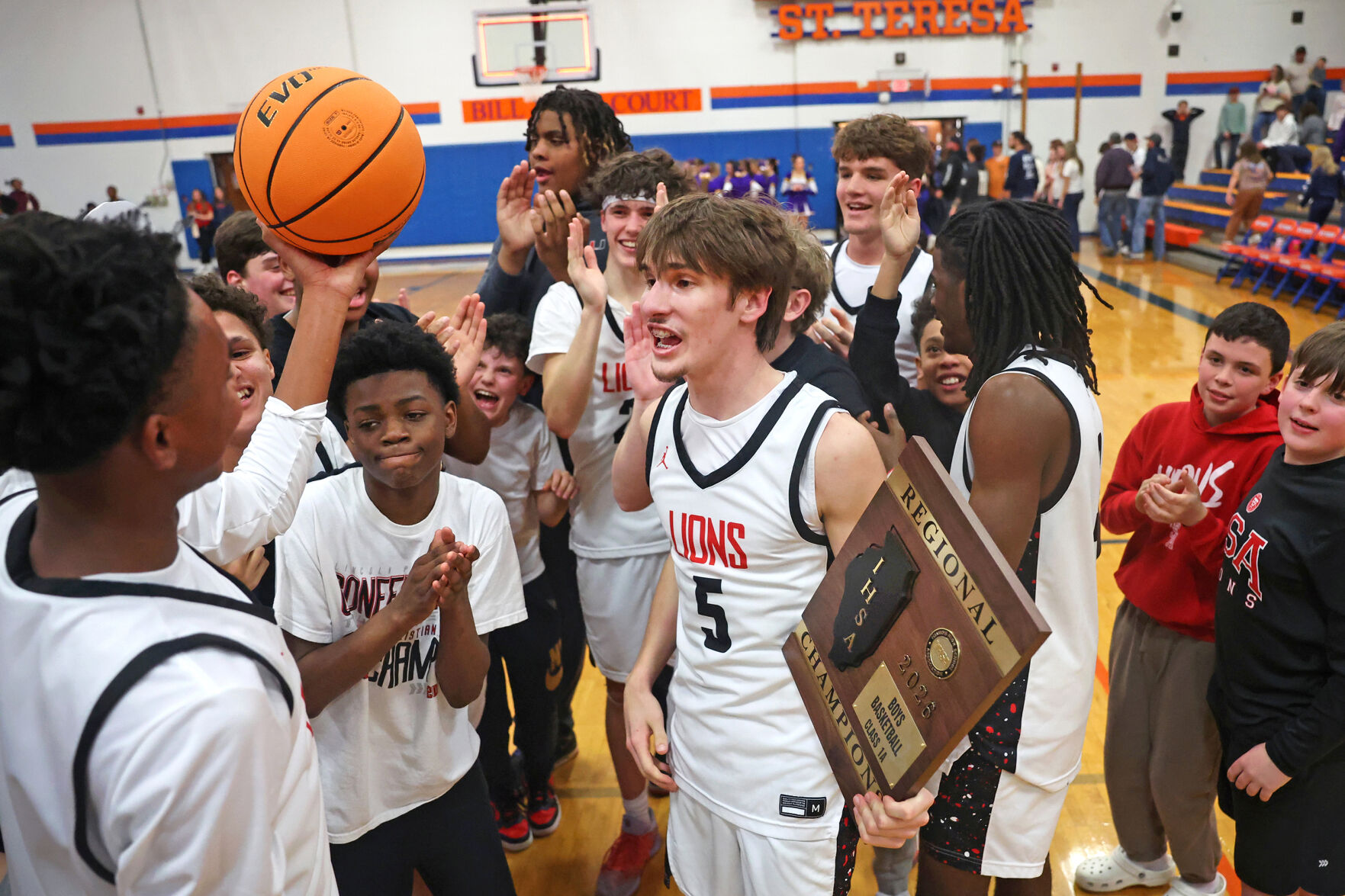 Unity Christian, Warrensburg lead Decatur regional champs