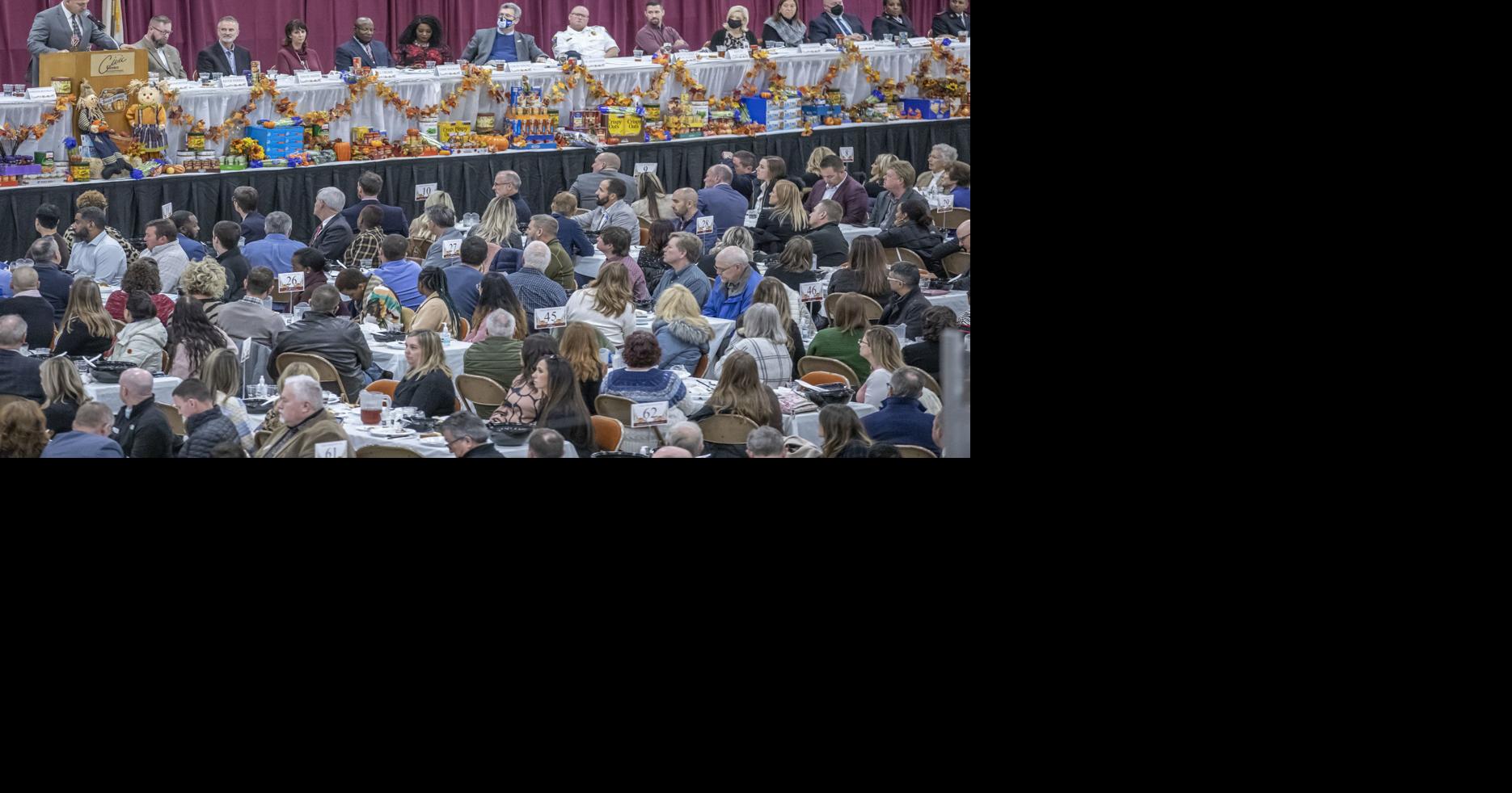 Decatur comes together for Thanksgiving luncheon