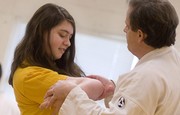 Women's self-defense class offers tips for fending off attackers ...
