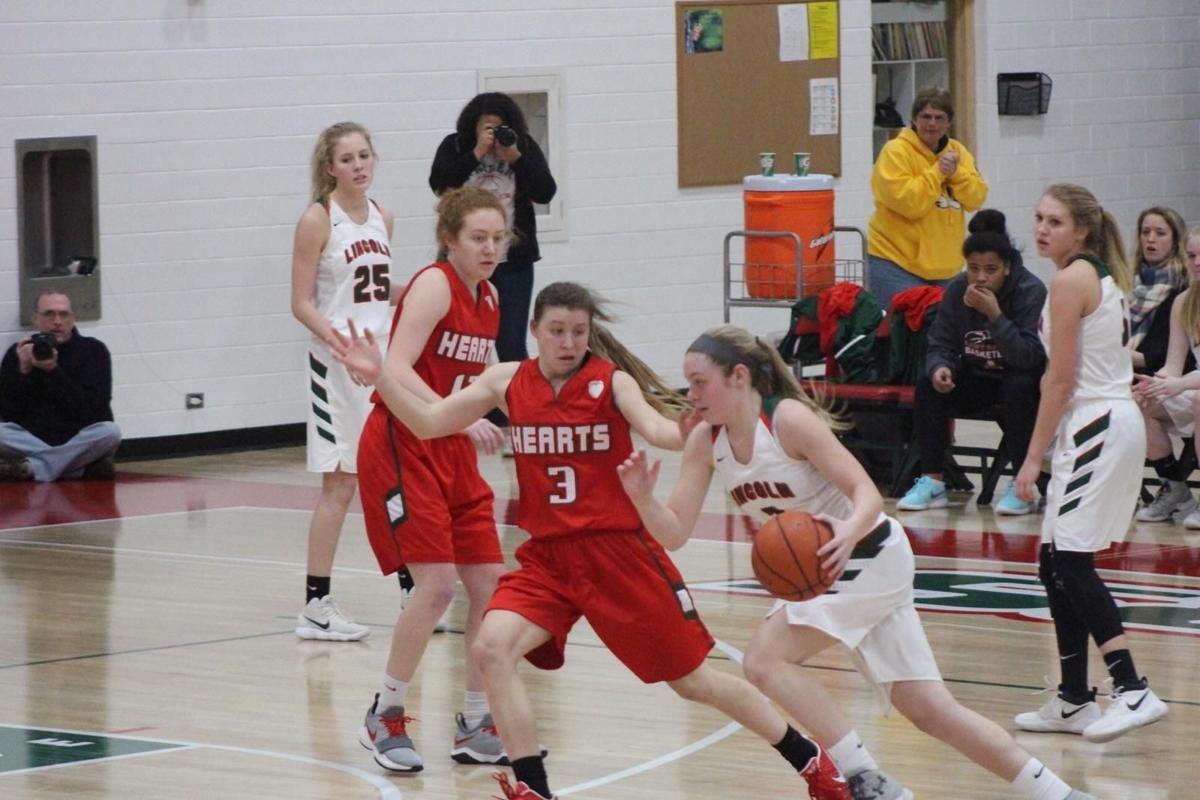 Fearday is fearless for Effingham girls | High School Girls Basketball ...