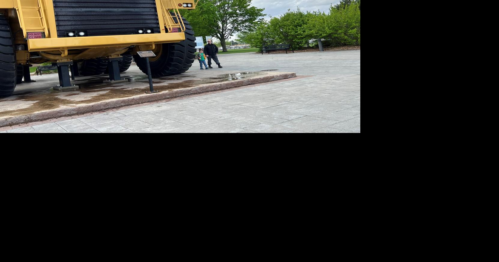 Caterpillar welders and families visit the Decatur facility