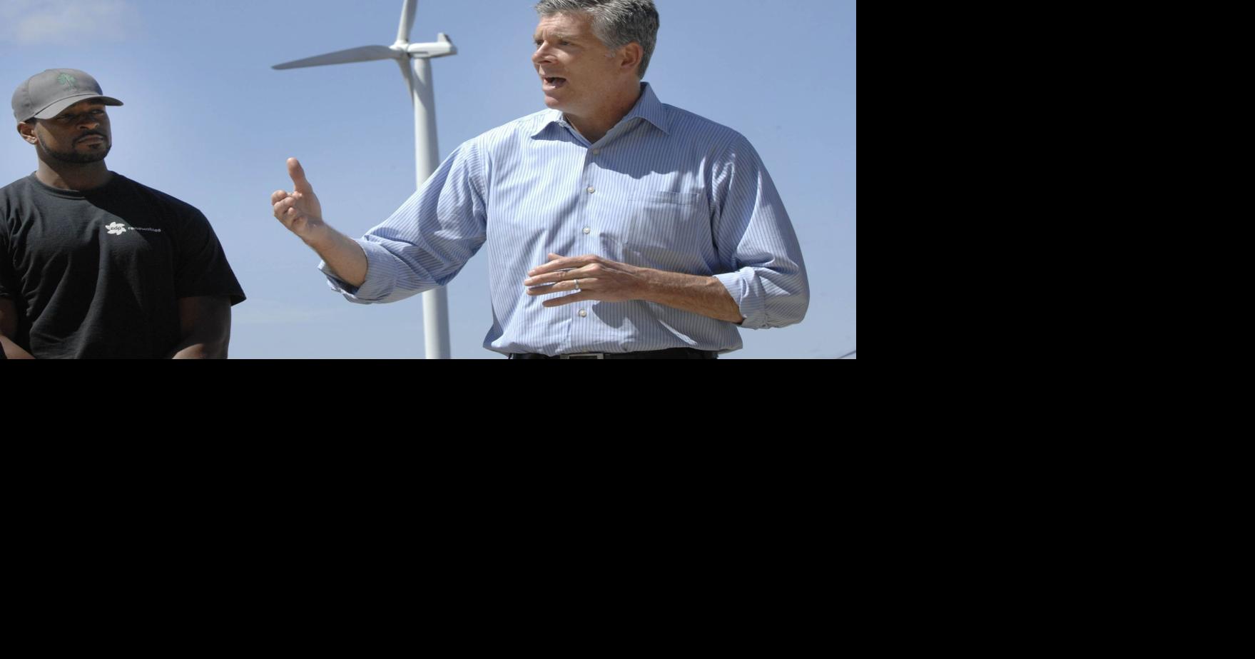 LaHood touts energy bill at McLean County wind farm