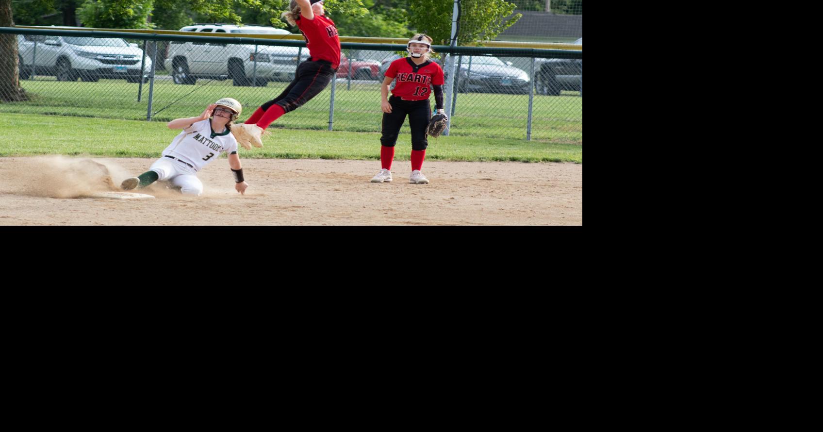 PHOTOS: Mattoon softball defeats Effingham in the regional semifinals