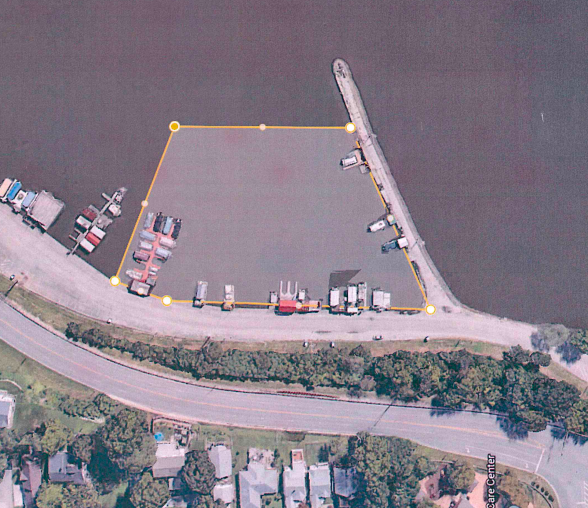 Who should operate Lake Decatur docks? Council considering plans.