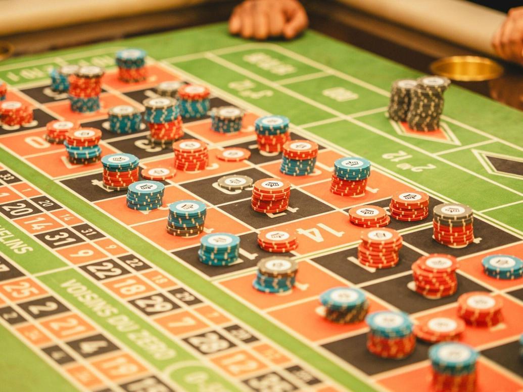 Why Live Casino Games Feel More Social Than Traditional Online Play