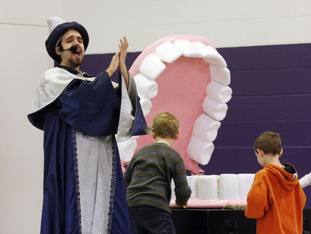 'Tooth Wizard' spells out dental health for students at Baum School