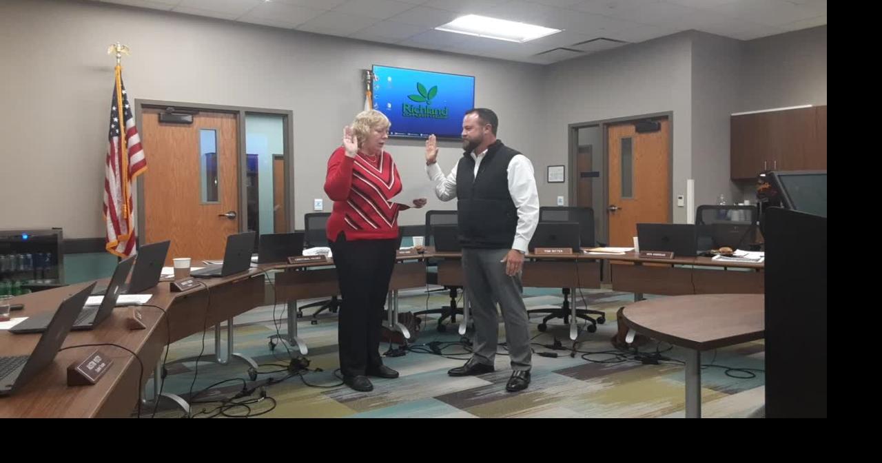Dan Diskey sworn in as Richland Community College trustee