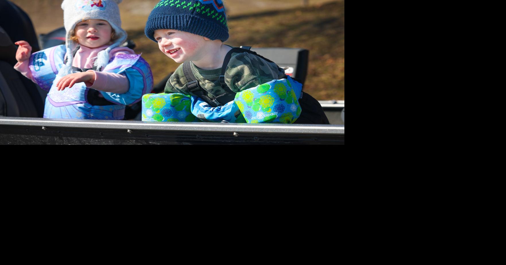 Warm weather brings boaters out to Lake Decatur