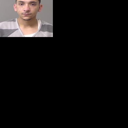 Man fleeing cops accused of tossing gun, drugs