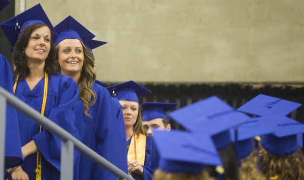 Richland graduates accept diplomas, ready for life's next stage