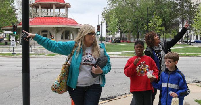 Harris students take in flavors of downtown Decatur history
