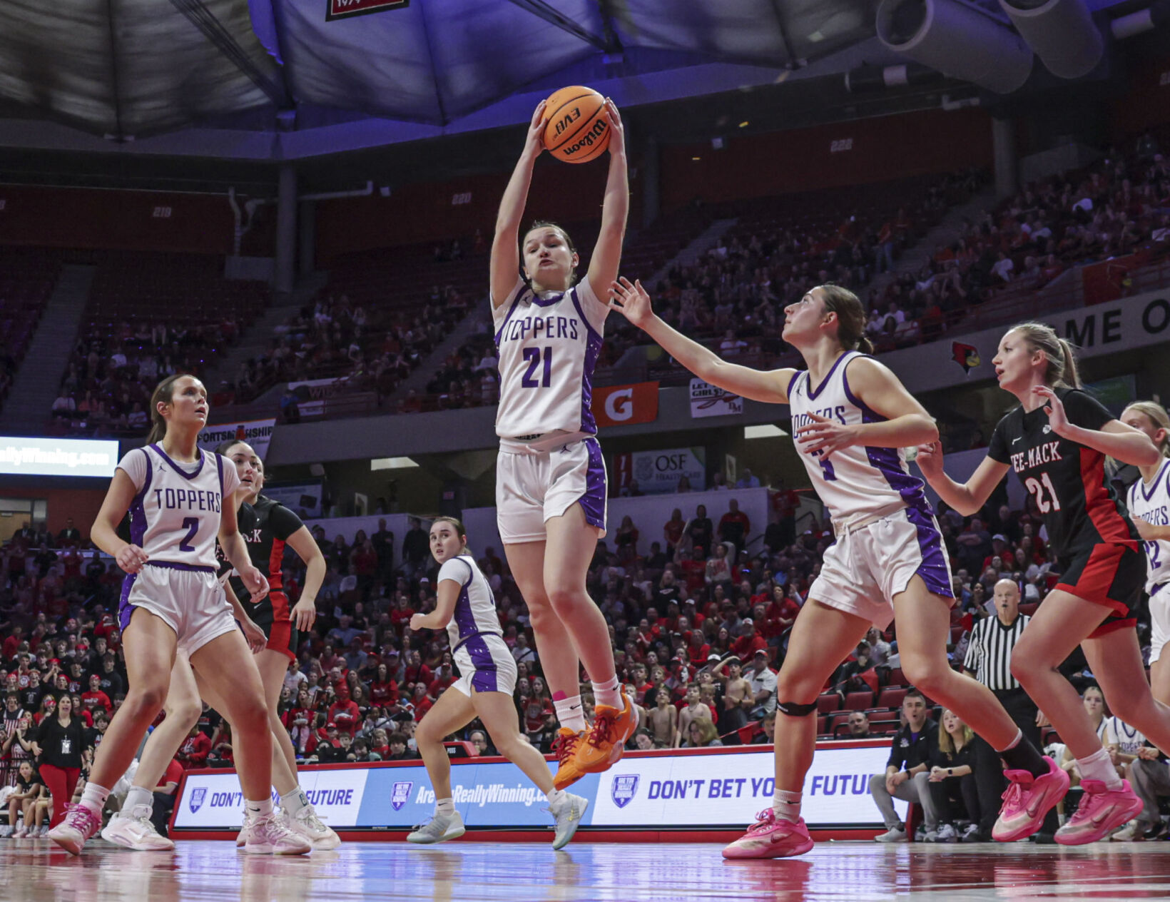 Dee-Mack girls basketball wins 1A State Championship