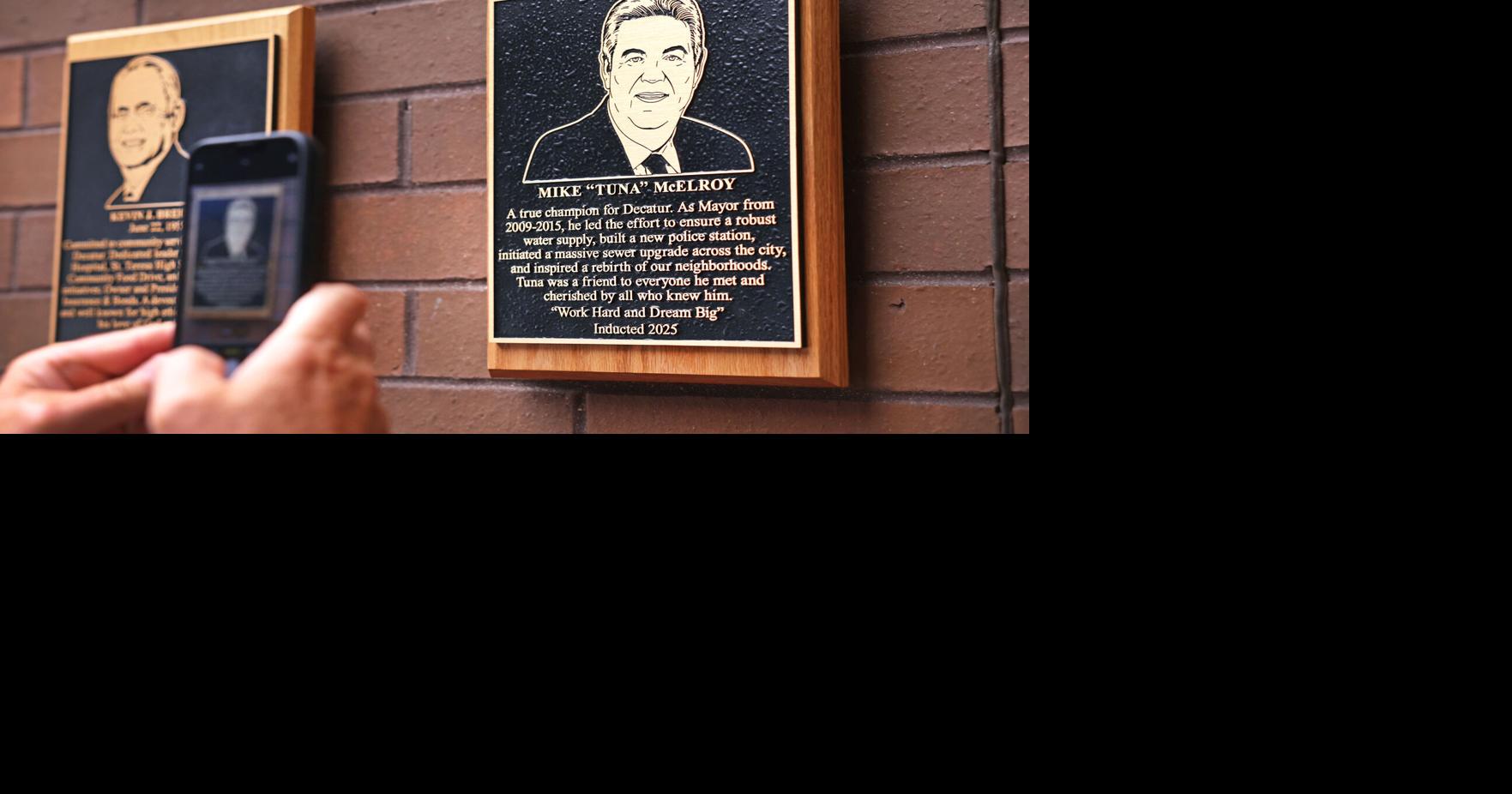Former Mayor Mike 'Tuna' McElroy inducted into Decatur Hall of Fame