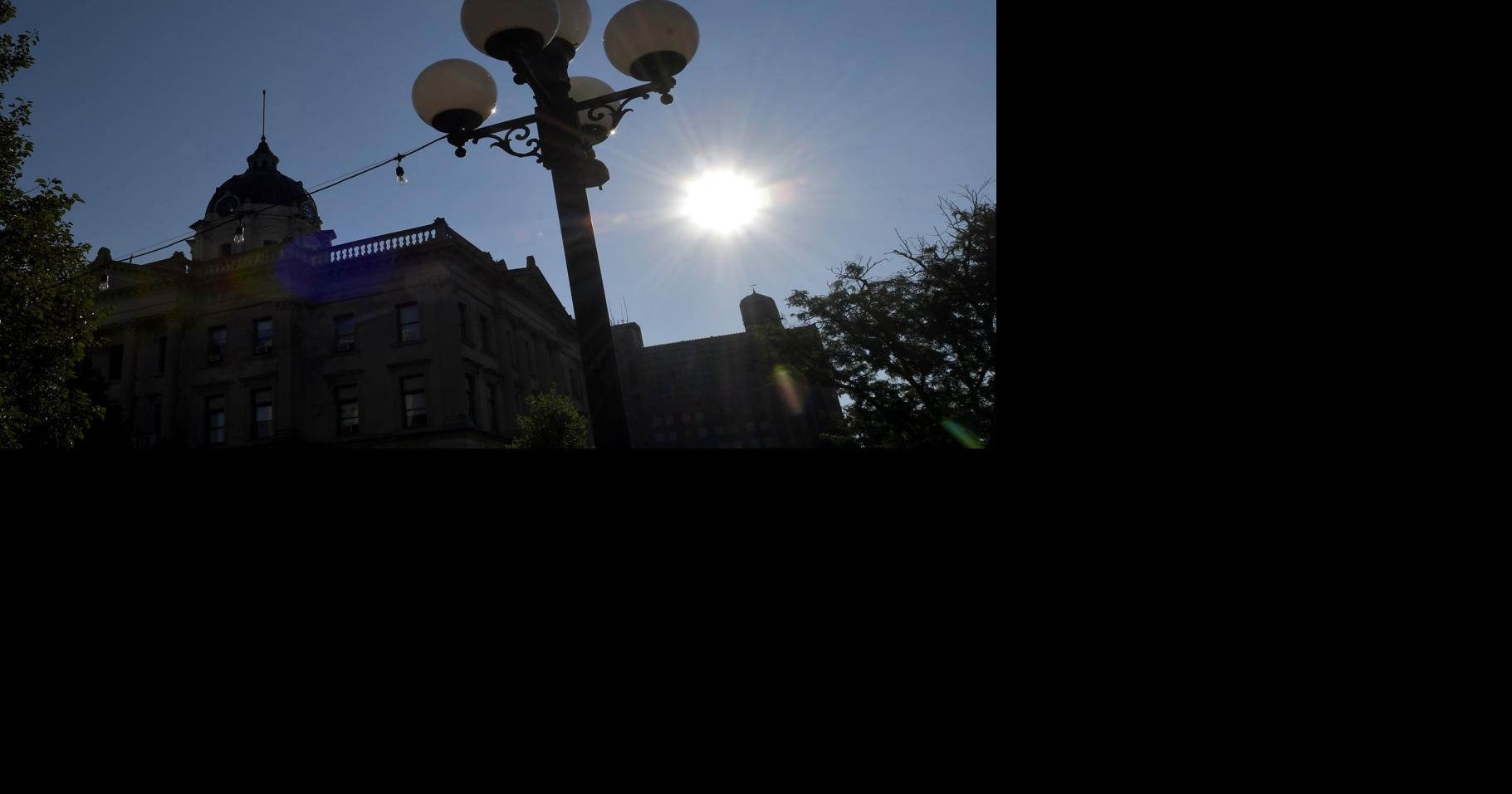 How wildfire smoke is causing Illinois air quality issues