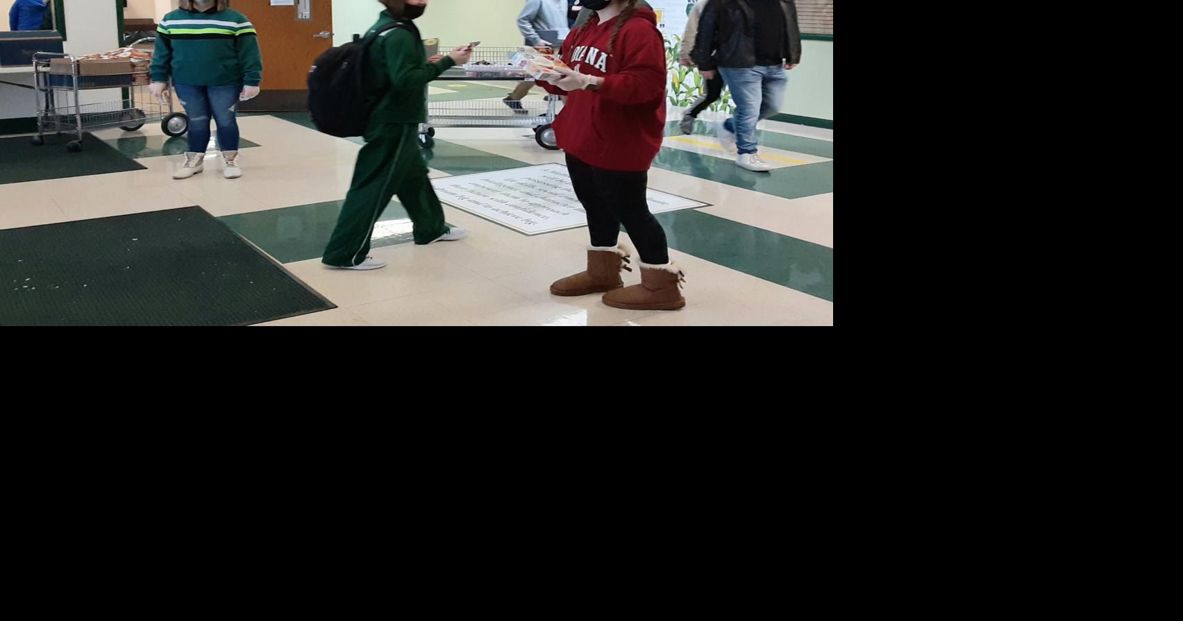 Mattoon High School welcomes back students for full-day, in-person classes