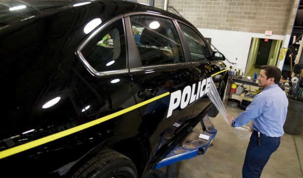 Pair of mechanics keep Decatur police cars ready to roll