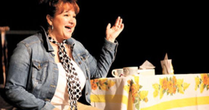 'Always … Patsy Cline' lands at Lincoln Square Theatre