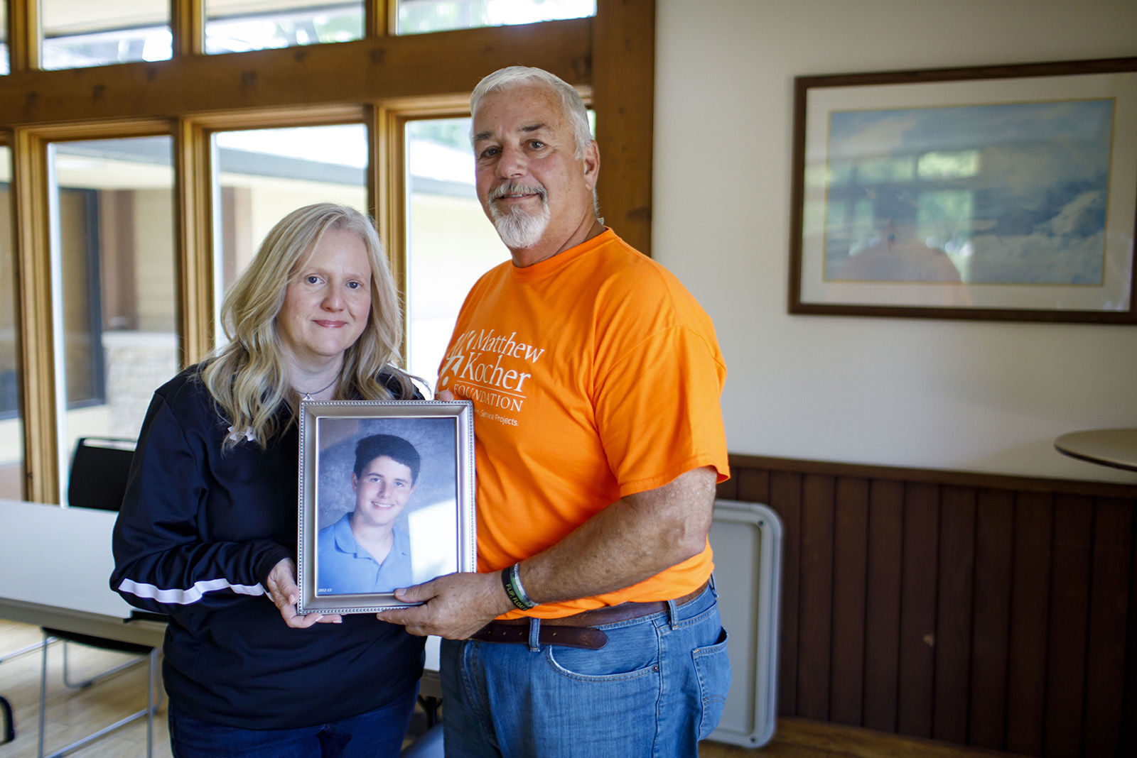 Mother doubts account of son's death in Metro East lake