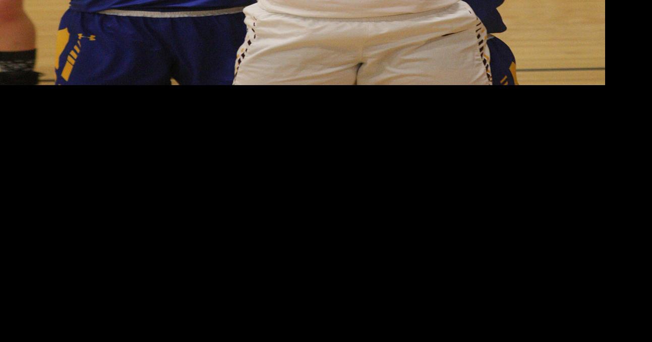 PHOTOS: Clinton vs. Tri-Valley in Turkey Tussle Tournament