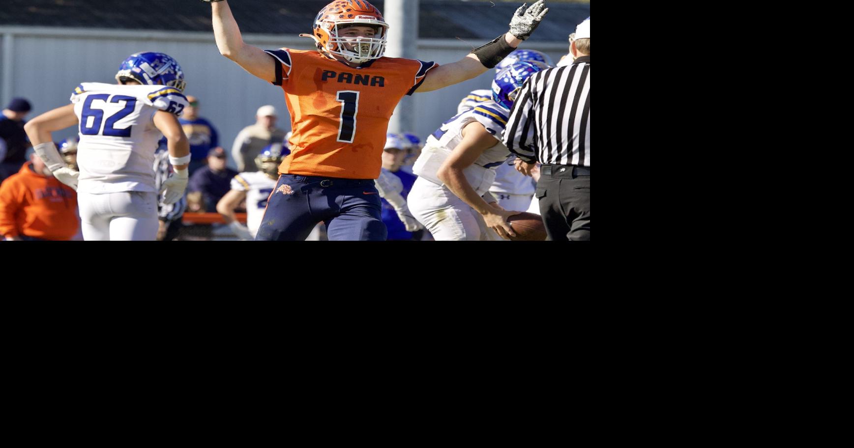 Pana football moves on to quarterfinals after defeating Maroa-Forsyth