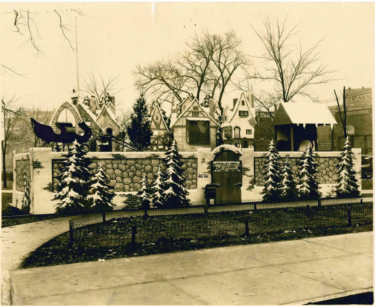 Recognize anyone? Archive photos of Christmas in Decatur