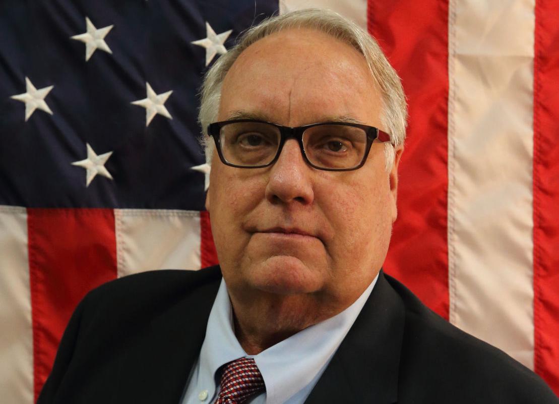 'We all love him': Howard Buffett inducted into Decatur Wall of Fame