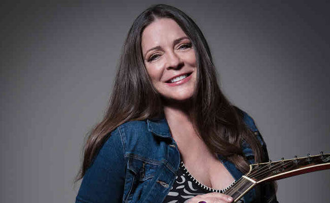 Carlene Carter on tour