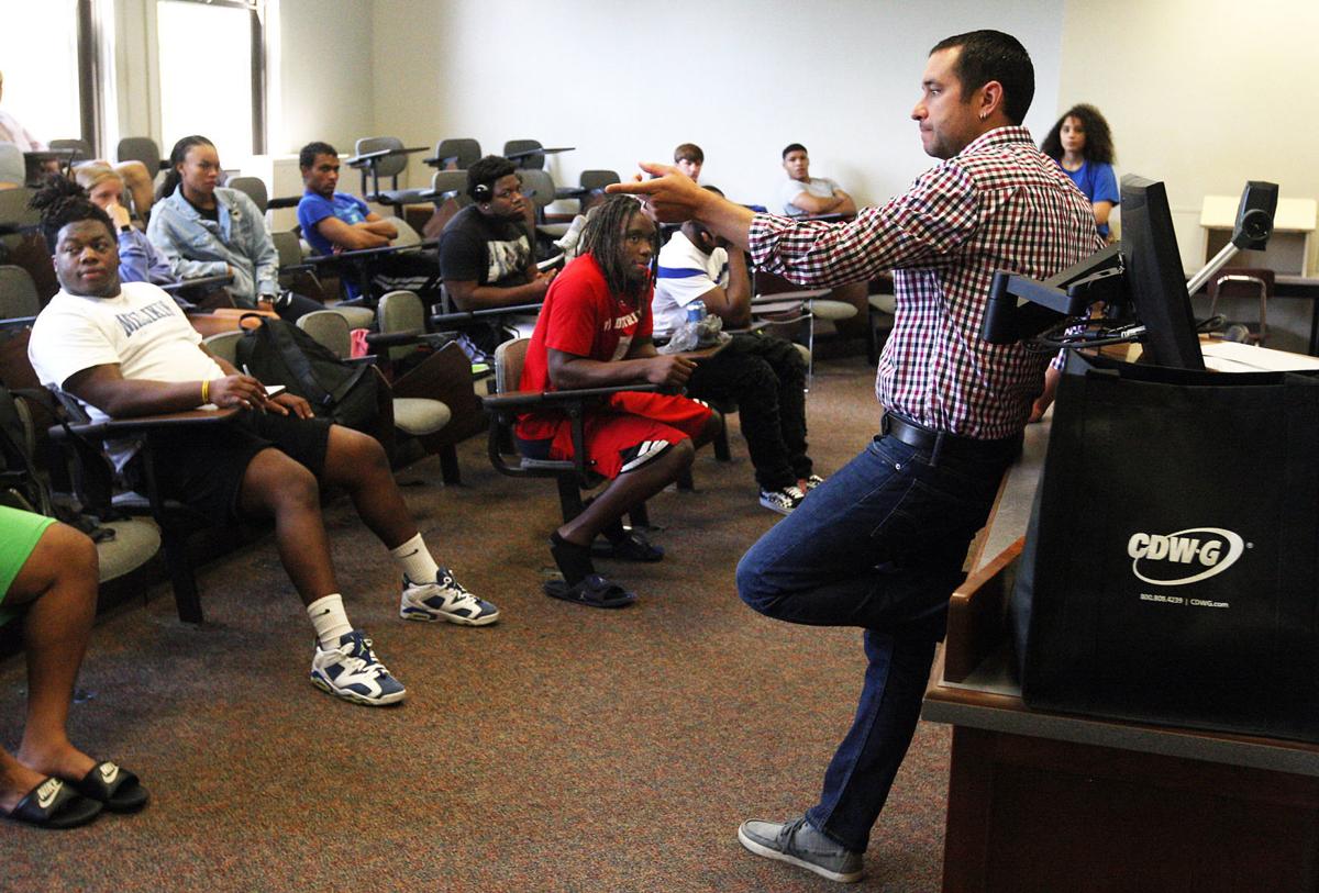 🎓 Millikin program provides incoming freshmen with an EDGE on college life