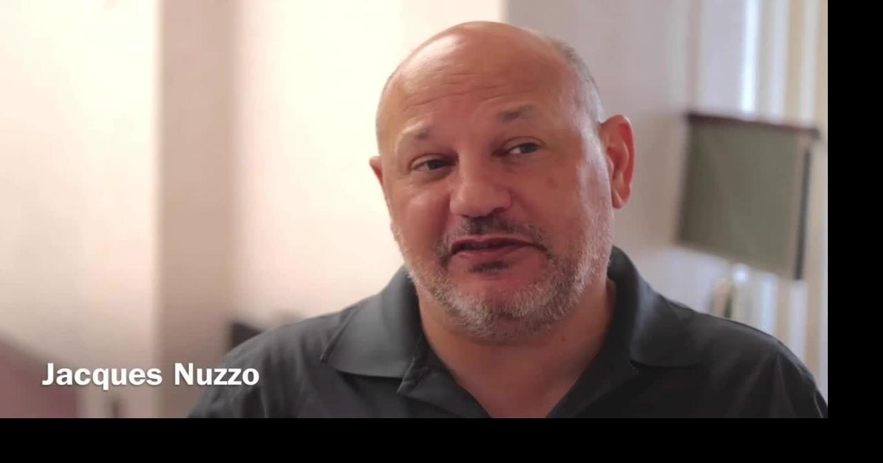 Illinois Raptor Center visits the Decatur Public Library