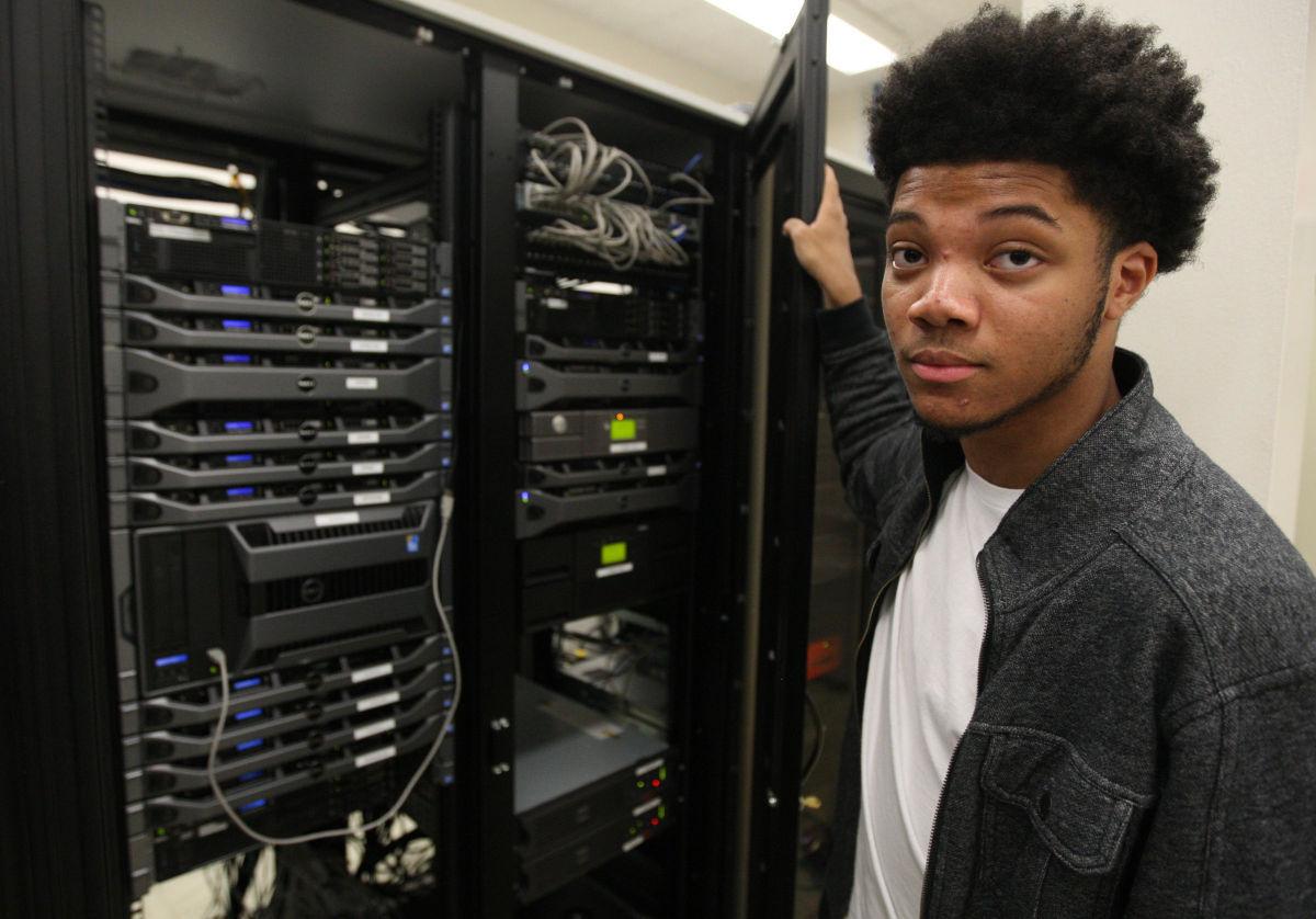 Thinking inside the box | Education | herald-review.com