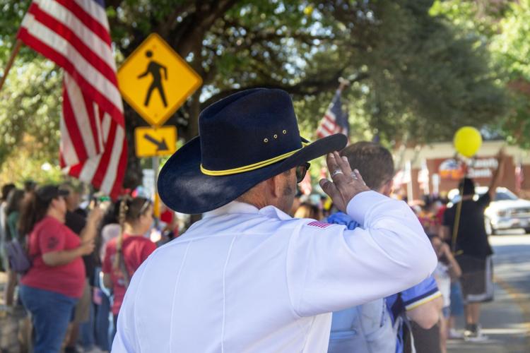 SALUTING VETERANS: New Braunfels showcased pride, patriotism in ...