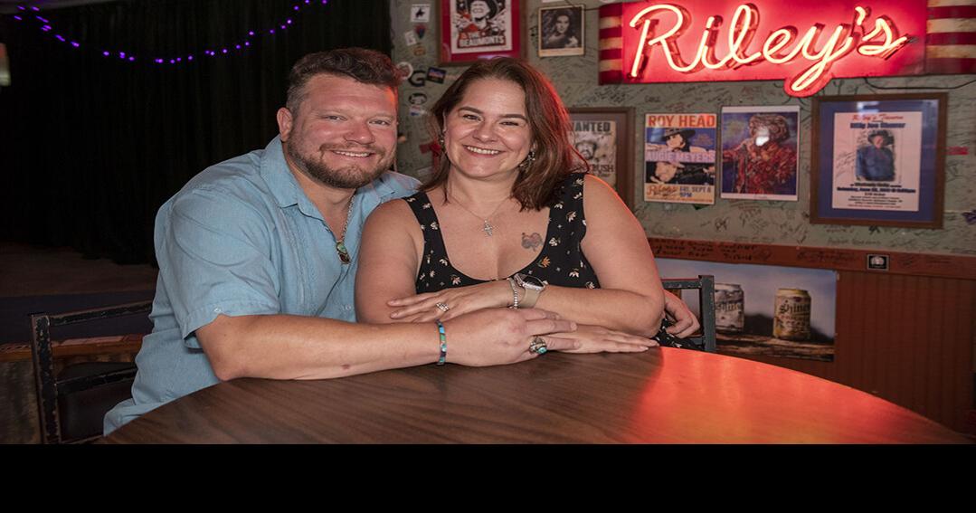 TUNES ON TAP: Riley's Tavern remains a haven for good music & cold beer ...