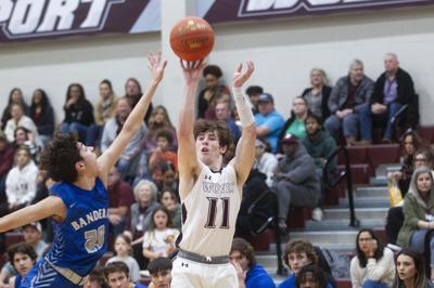 Wolves beat Bulldogs in district rematch | Community Alert | herald ...