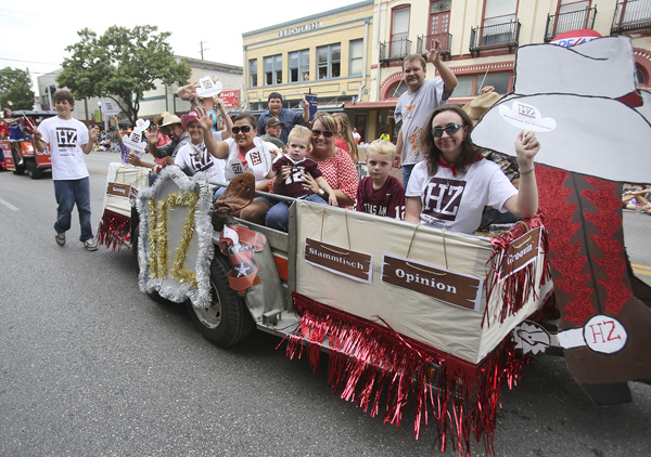 Comal County Fair Parade Scenes | | herald-zeitung.com