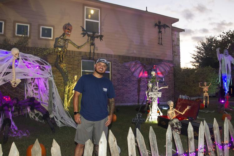 New Braunfels' Myrtle Manor offers drive-by frights, more in Magnolia ...