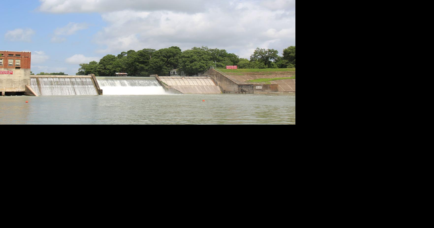 Lake McQueeney residents wary of similar dam failure to Lake Dunlap ...