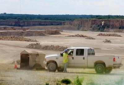 Council gives OK to extending Cemex agreement | News | herald-zeitung.com