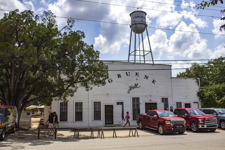 A LASTING IMPACT: Historic Gruene Hall honors late owner Pat Molak with ...