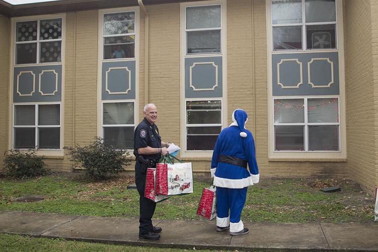 New Braunfels Police Department Blue Santa delivers | | herald-zeitung.com