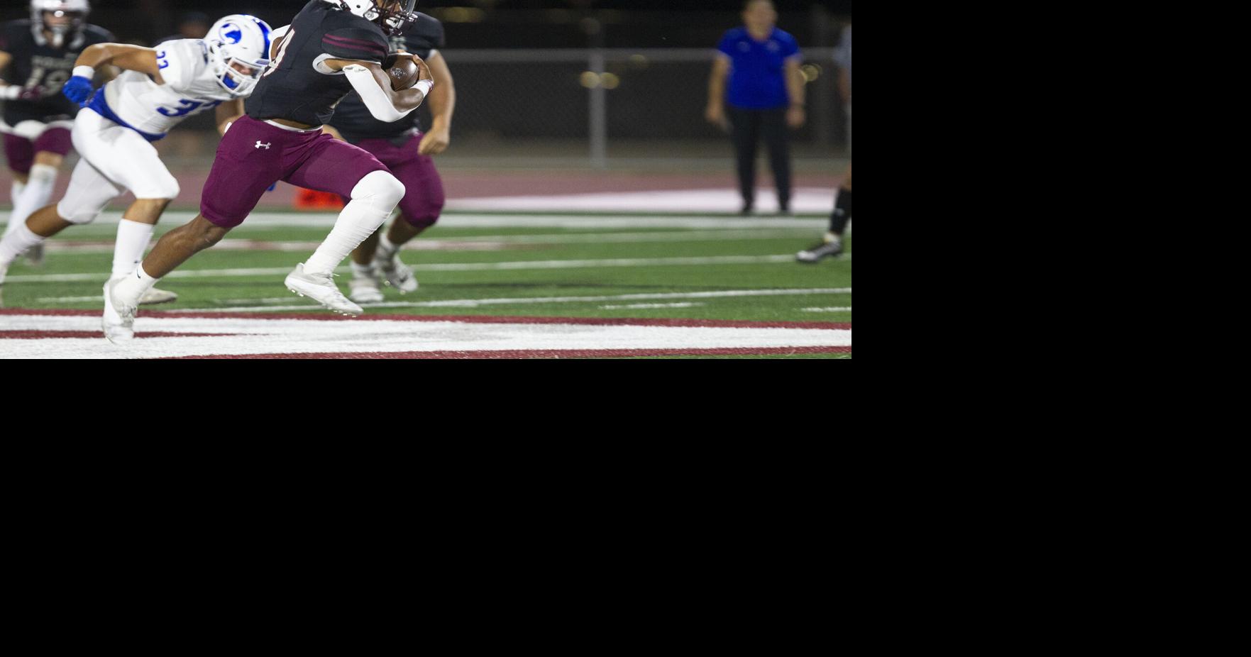 Wolves playoff bound after defeating Bulldogs 42-28 | Sports | herald ...