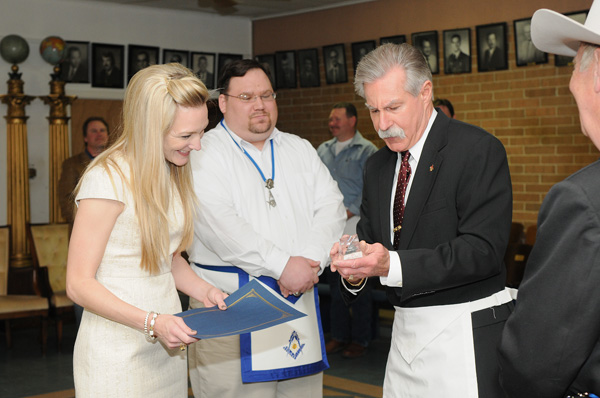 Tharp receives local lodge’s Community Builder Award | | herald-zeitung.com