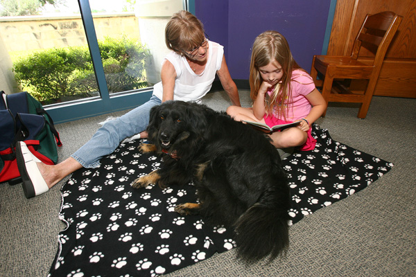 Dogs help kids lose fear of reading aloud | Local News | herald-zeitung.com