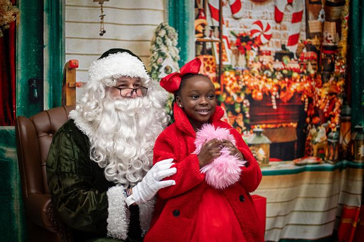 GREEN SANTA DELIVERS: Comal County Sheriff's Office gives back to ...