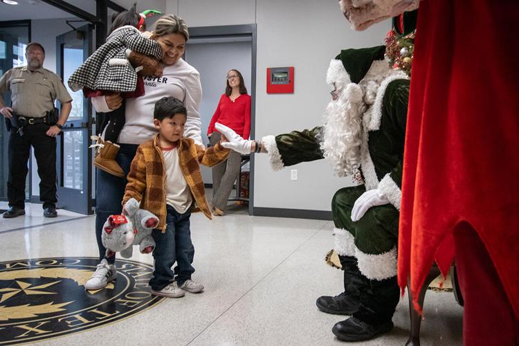 GREEN SANTA DELIVERS: Comal County Sheriff's Office gives back to ...
